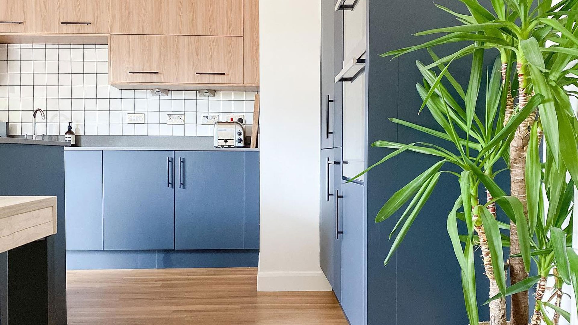 How to wrap kitchen cabinets - expert advice | Ideal Home