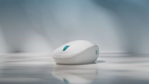 Microsoft reiterates carbon negativity pledge with a recycled mouse ...