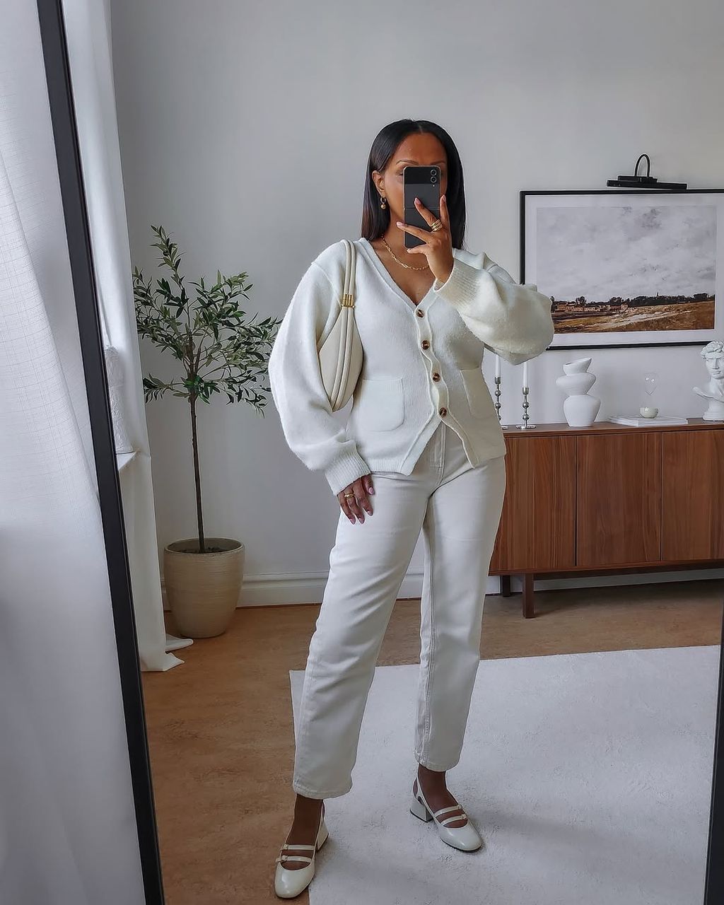 It's True—These 6 Shoe Colours Go With Everything | Who What Wear