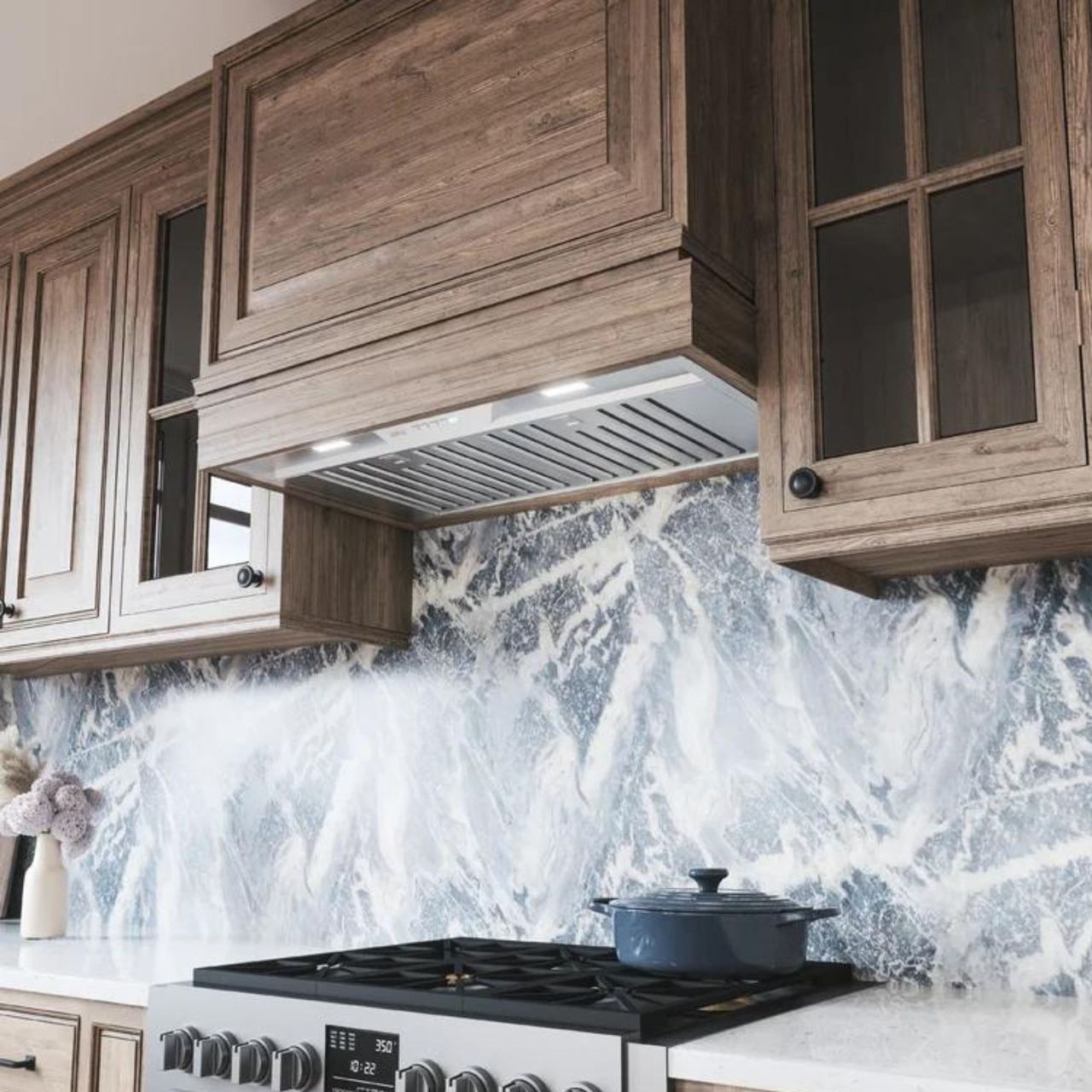 Don't want to hide your range hood? This is how interior designers make ...