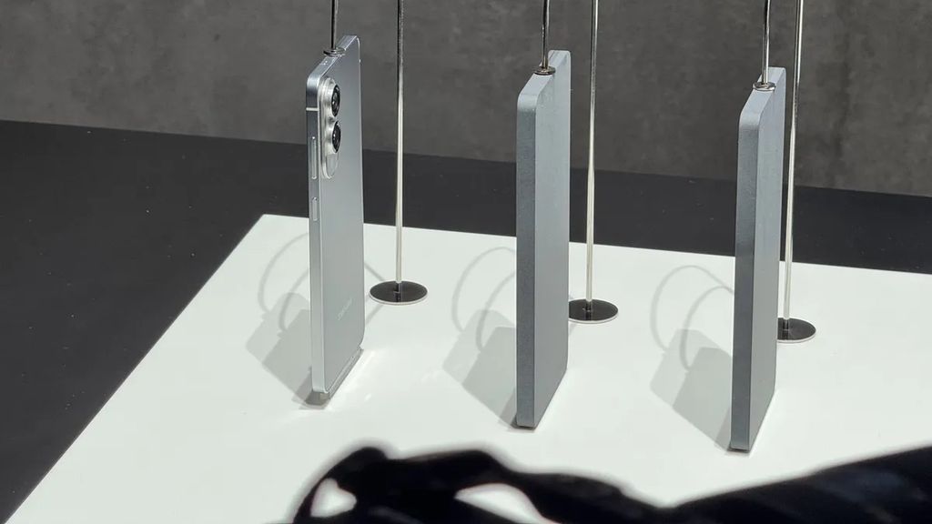 Galaxy S25 Edge: Samsung's thinnest-ever camera phone to launch ...