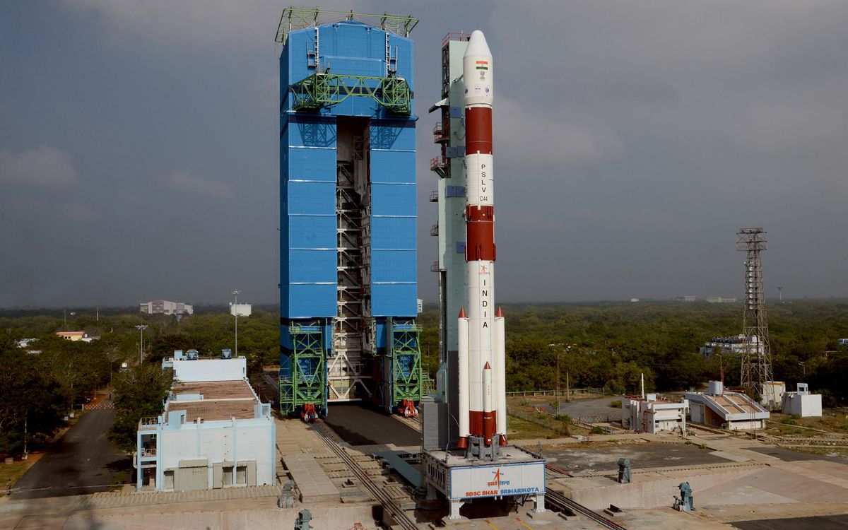 In Photos: Indian Satellites Soar to Space in the Country's 1st Launch ...