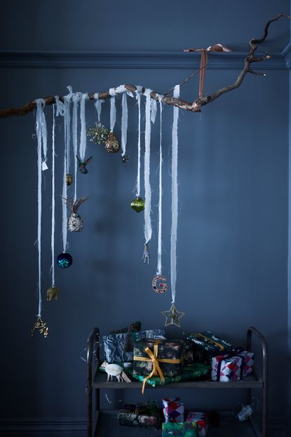 Decorating With Baubles: Creative And Stylish Christmas Decorating Ideas