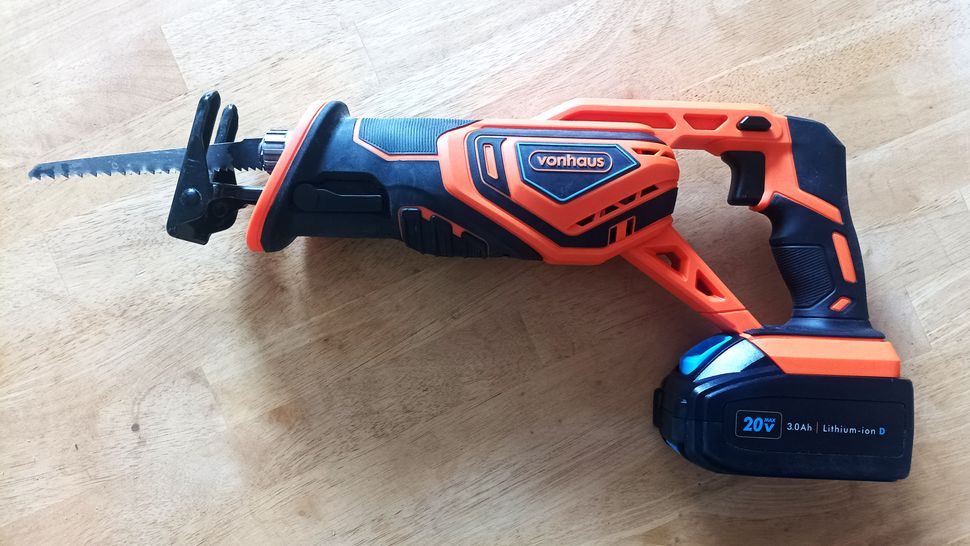VonHaus D-Series 20V MAX Reciprocating Saw review | Homebuilding