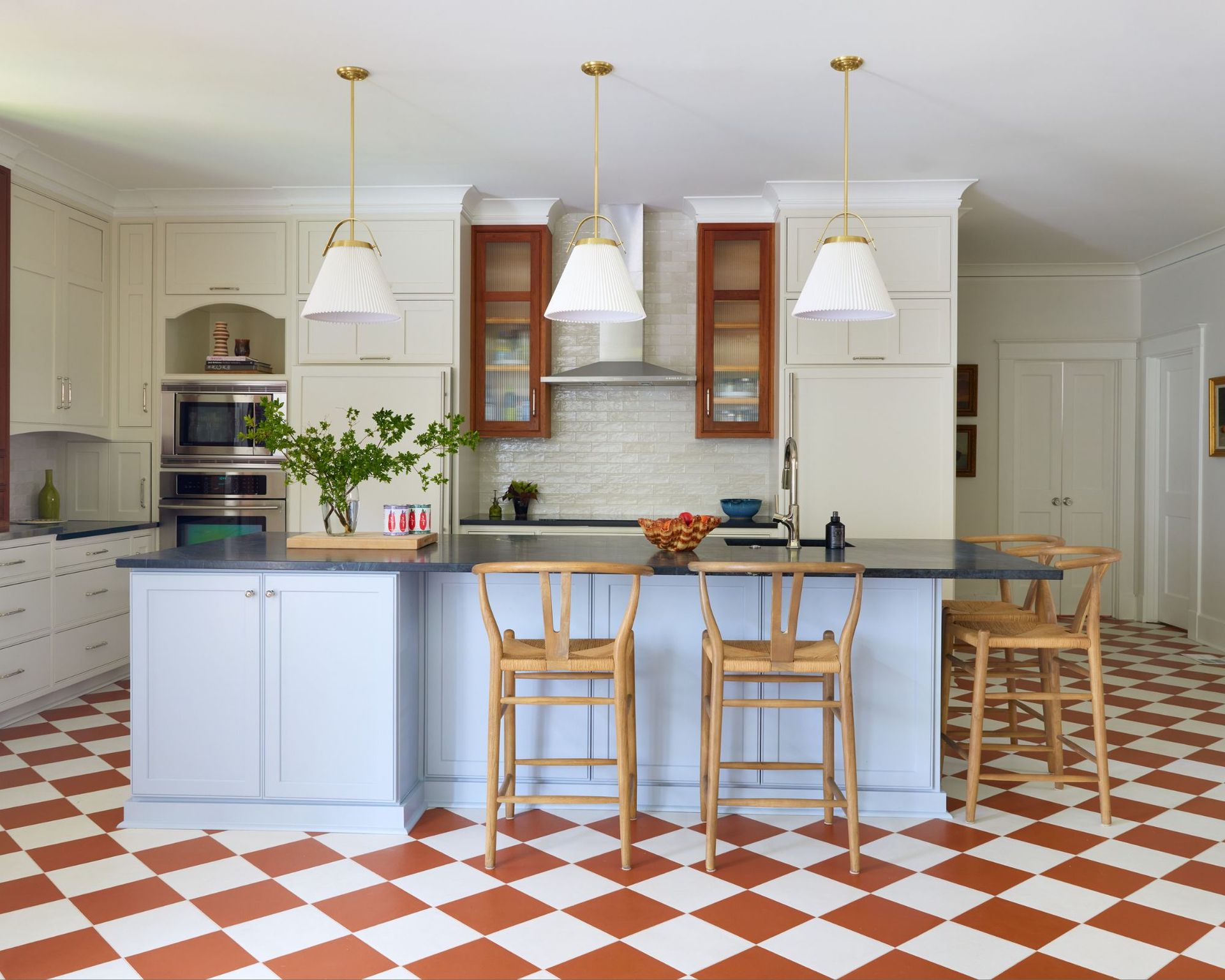 Best white paints for kitchens: 6 picks from designers | Homes and Gardens