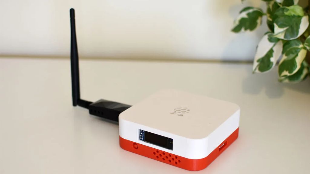 Raspberry Pi Travel Router Takes Wi-Fi on the Go | Tom's Hardware
