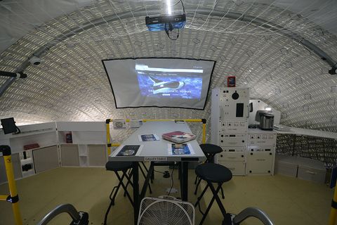 Inside Sierra Nevada's Inflatable Habitat for Astronauts in Lunar Orbit ...