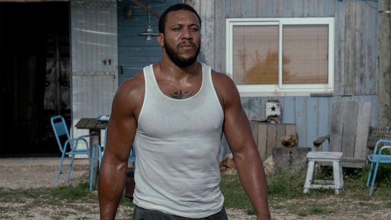 MMA fighter turned actor stars in Netflix new number 1 action film ...