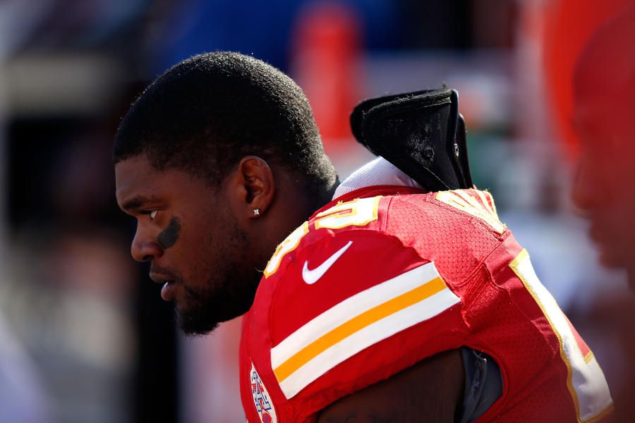 NFL player who killed girlfriend, committed suicide had signs of ...