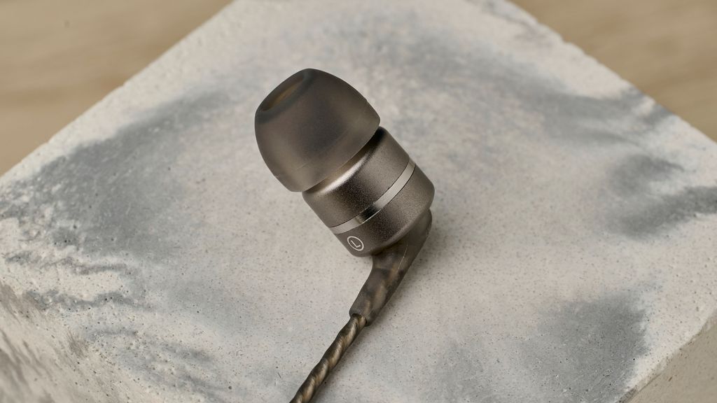 SoundMagic E80D review | Tom's Guide