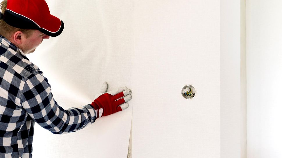 How to hang lining paper: Pro tips for the perfect finish | Homebuilding