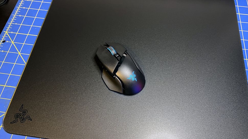 Razer Atlas Hands-On: Who Knew I Needed a $100 Glass Mouse Pad? | Tom's ...