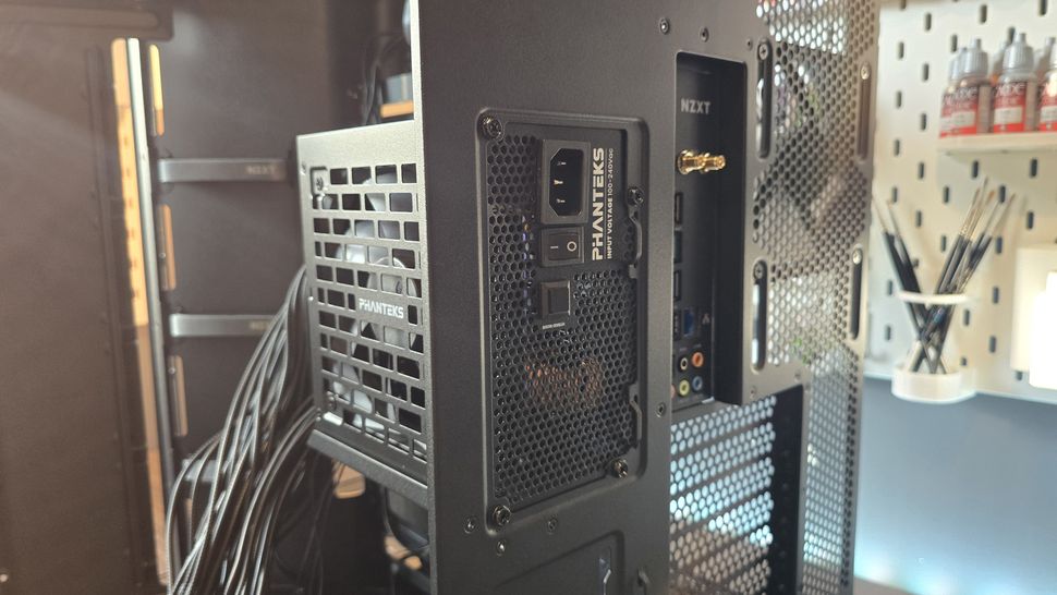 NZXT H9 Flow RGB+ case review | PC Gamer