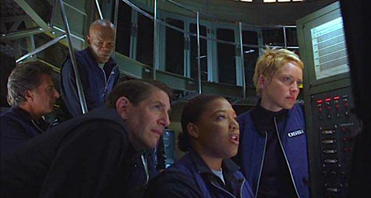 Michael Crichton's underwater sci-fi thriller "Sphere" turns 25 | Space