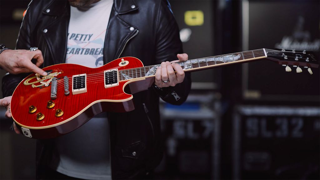 Watch Slash guide you through his incredible guitar haul in Gibson TV’s ...