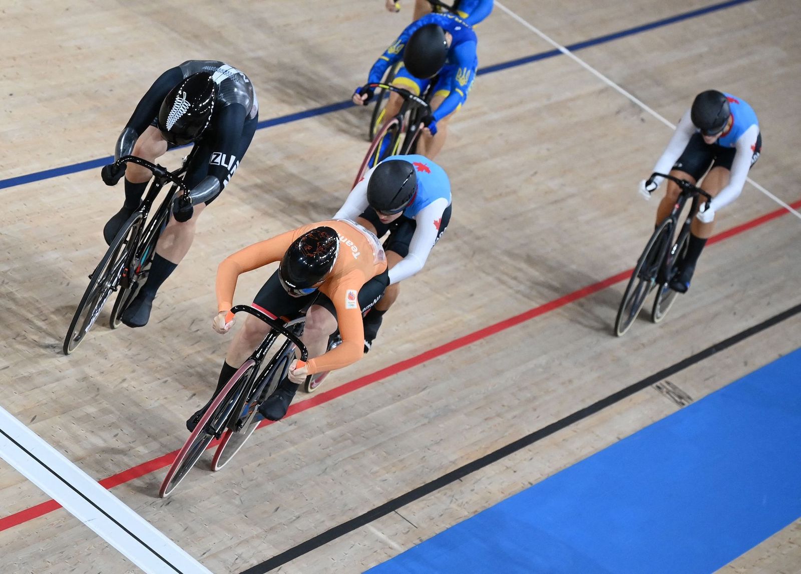 Tokyo 2020 Olympics track cycling day four: First British gold, women's ...