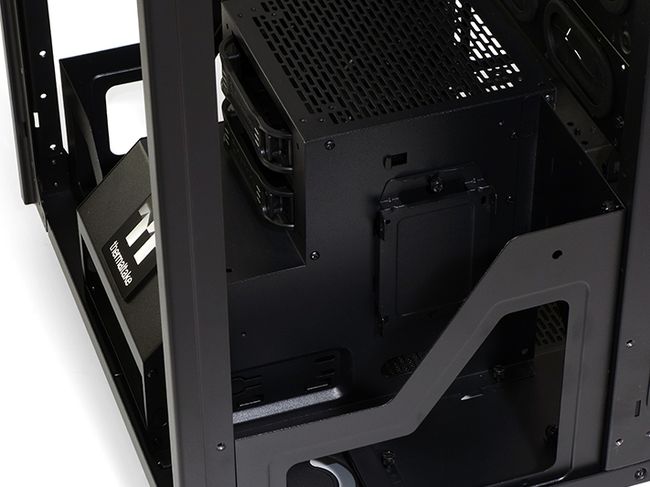 Thermaltake Tower 900 Case Review - Tom's Hardware | Tom's Hardware