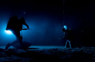 Underwater spacewalks recreate the 'moon' in a giant pool (photos) | Space