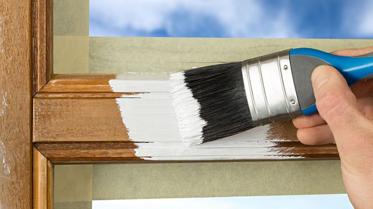 How to paint exterior windows: expert tips and tricks | Homes and Gardens