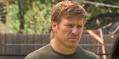 Chip Gaines Shares Behind-The-Scenes Photo From New Season Of Fixer ...