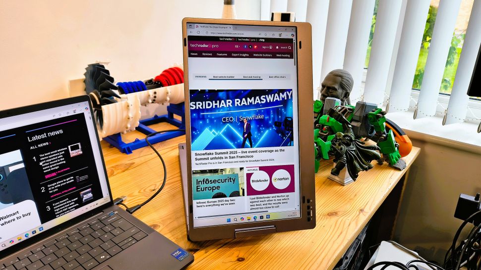 Aura Triple Boost 14 Pro laptop screen extender review | TechRadar