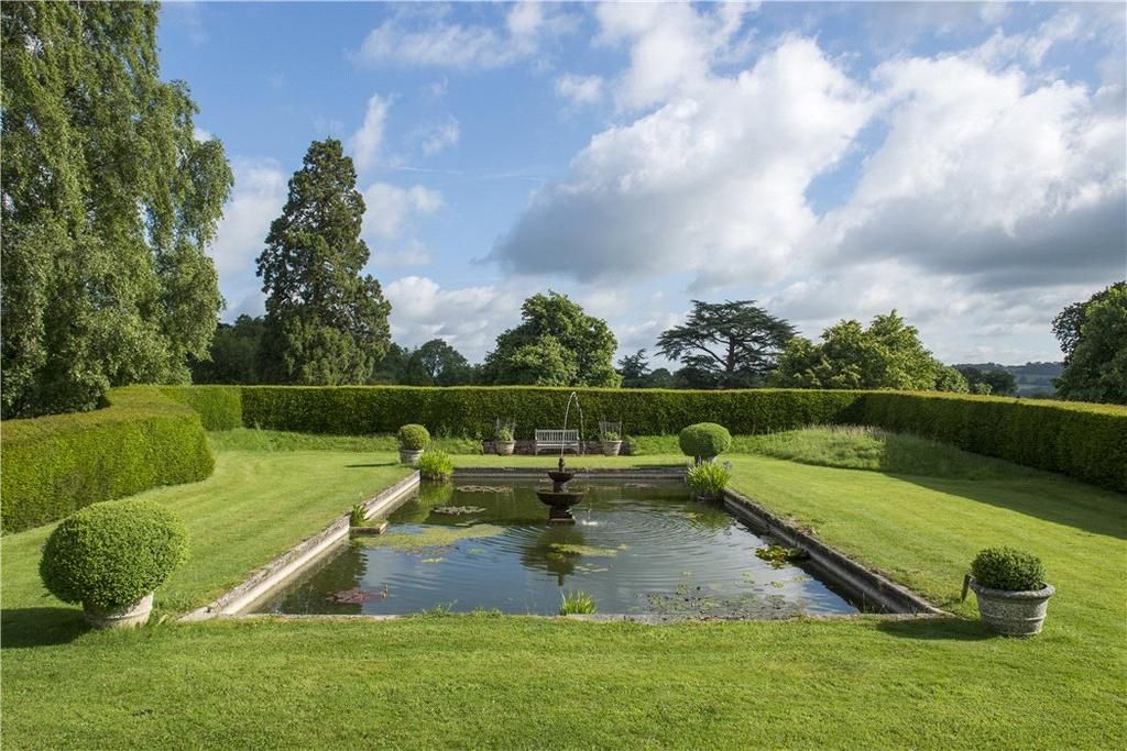 The Somerset lawns that once played host to The Great British Bake Off ...