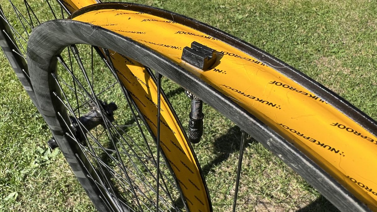 Nukeproof Horizon V2 wheelset review — fast engaging, hard-hitting ...