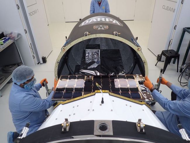 How Darpas Experimental R3d2 Satellite Was Built Super Fast Space