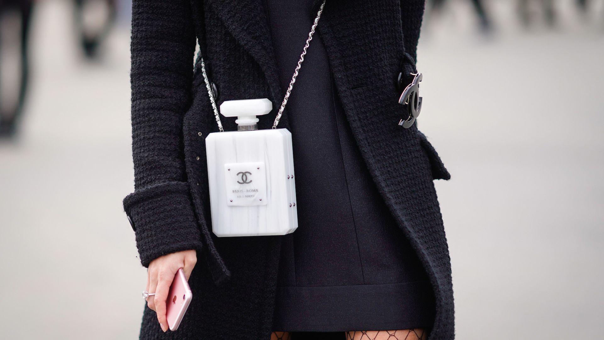 These Are The 9 Best Classic Perfumes Of All Time | Marie Claire UK