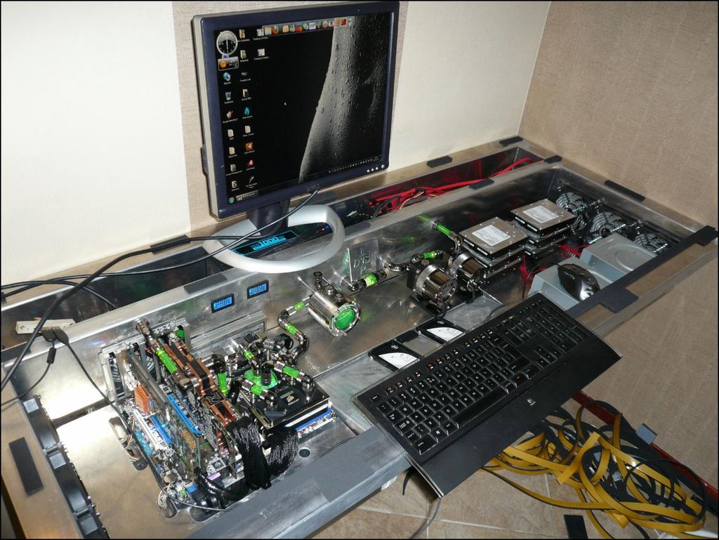 In Pictures: 40 Unusual Computer Case Mods: Page 2 | Tom's Hardware
