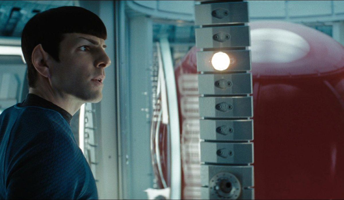 How The 2009 Star Trek's Time Travel Works | Cinemablend