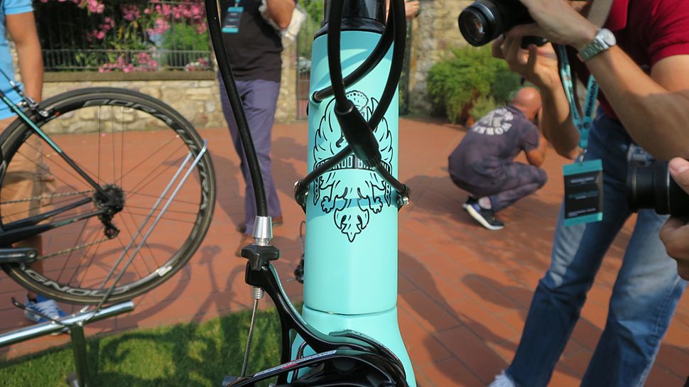 New Bianchi Specialissima climbing bike uses Countervail technology ...