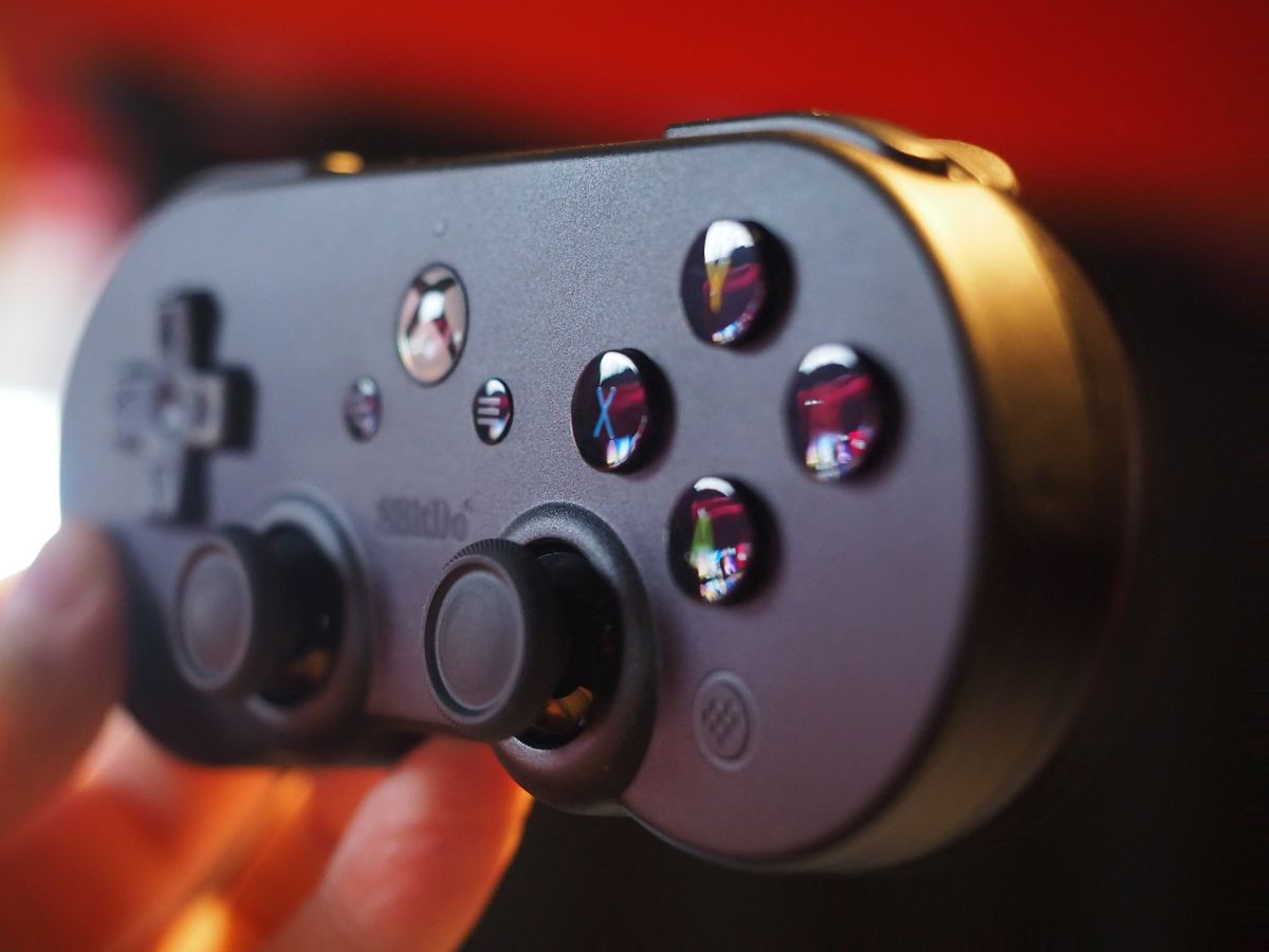 8bitdo Xbox mobile controller review: A gamepad for ants? | Windows Central