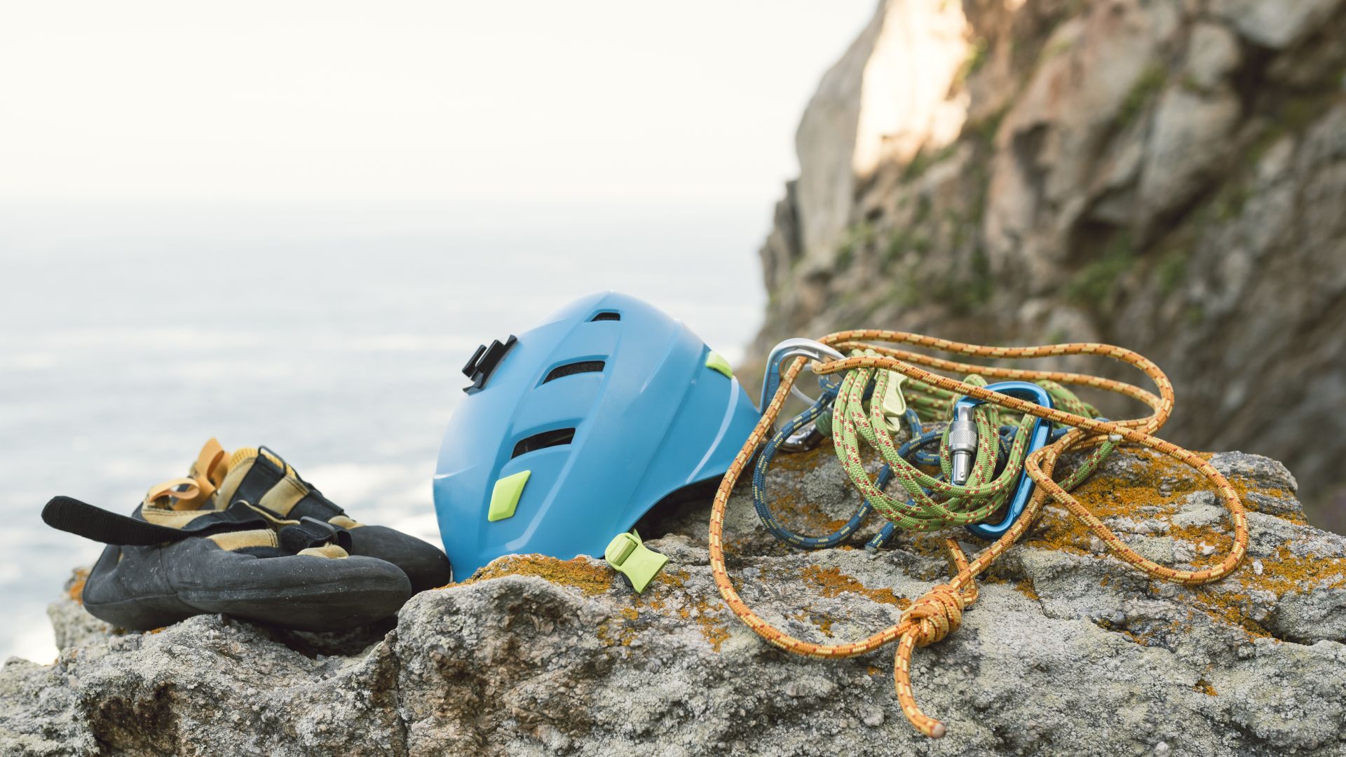Rock climbing gear list: a guide to the 12 essentials | Advnture