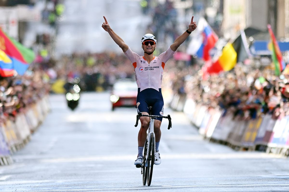 Mathieu van der Poel solos to spectacular World Championships victory ...