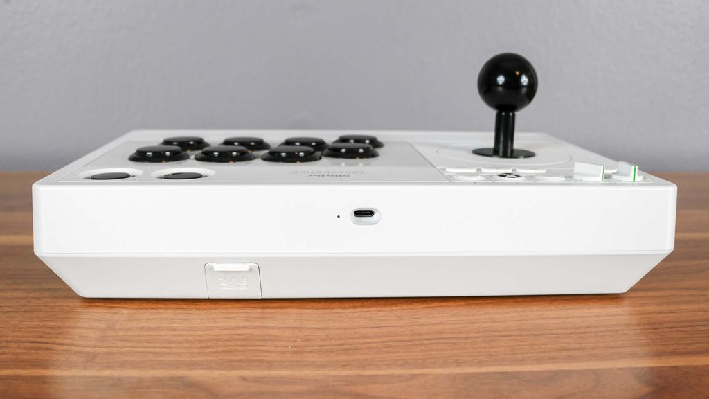 8BitDo Arcade Stick for Xbox review: Finally, a wireless fight stick ...