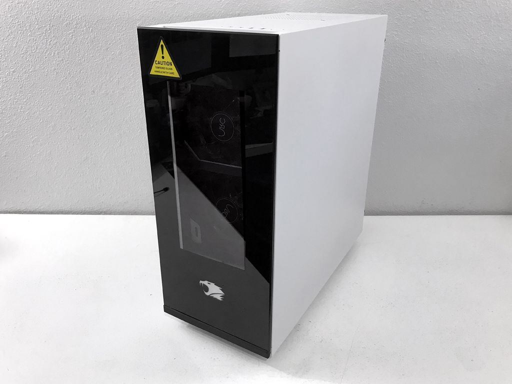 iBUYPOWER Snowblind Review: Translucent Screen on the Side | Tom's Hardware