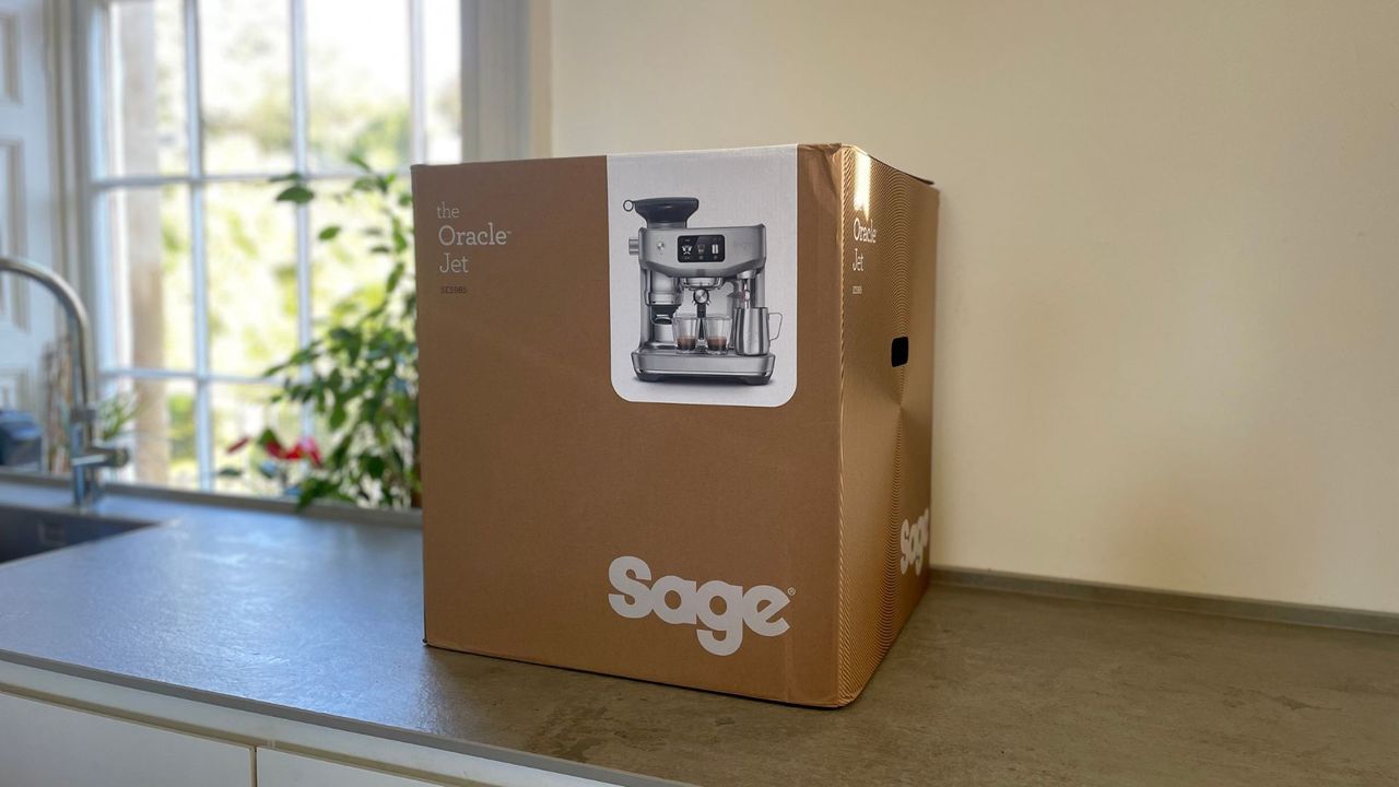 A barista's take on the Sage Oracle Jet Automatic Coffee Machine ...