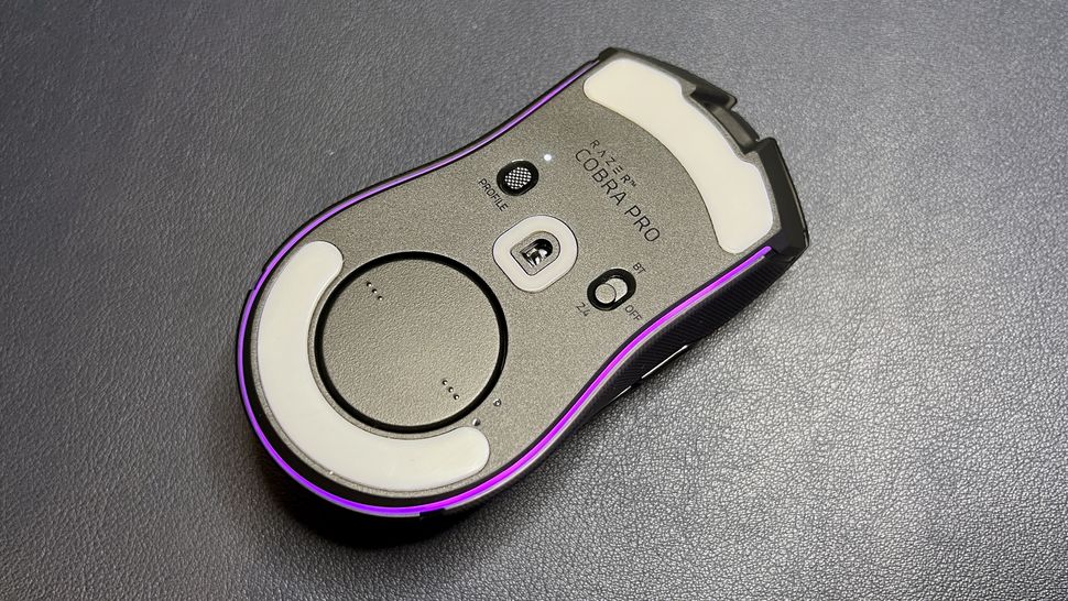 Razer Cobra Pro Review: A Baby Basilisk (Kinda) | Tom's Hardware