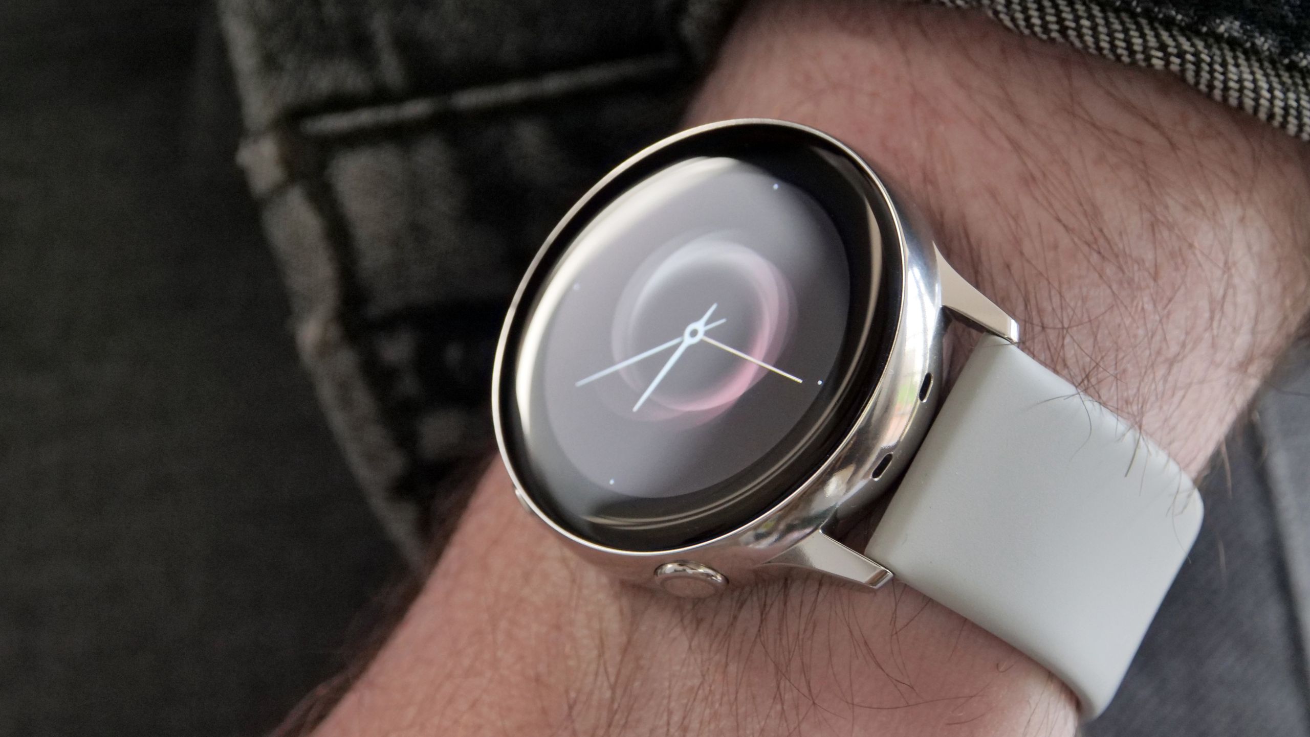Samsung Galaxy Watch Active 2 leaks online with Apple Watch inspired ...