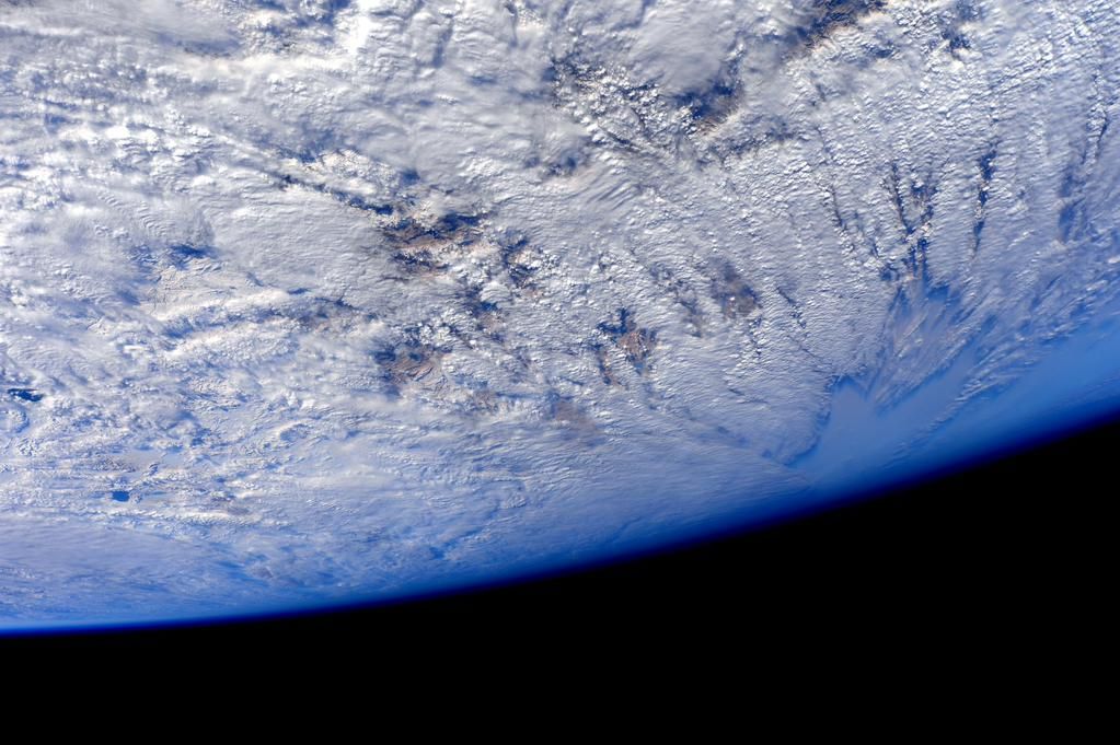 Astronaut Captures Huge Winter Storm from Space (Photos) | Space