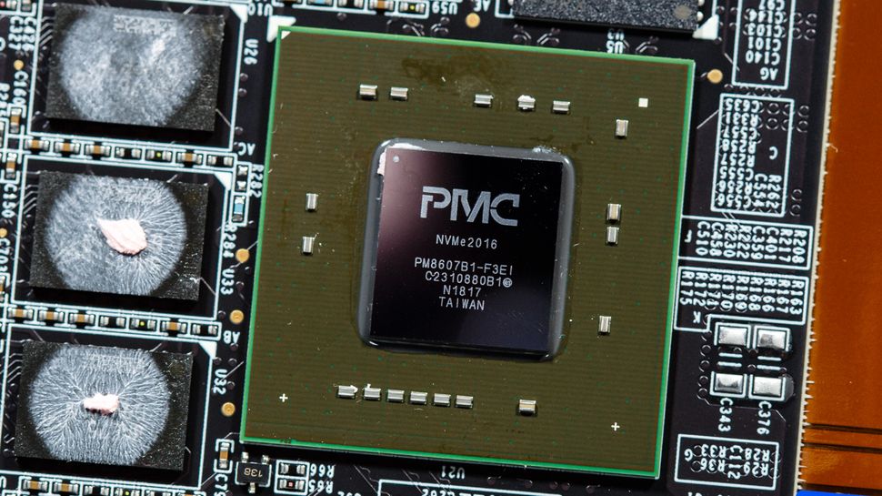 Micron 9300 Series Enterprise NVMe SSD Review: Finding Balance in ...