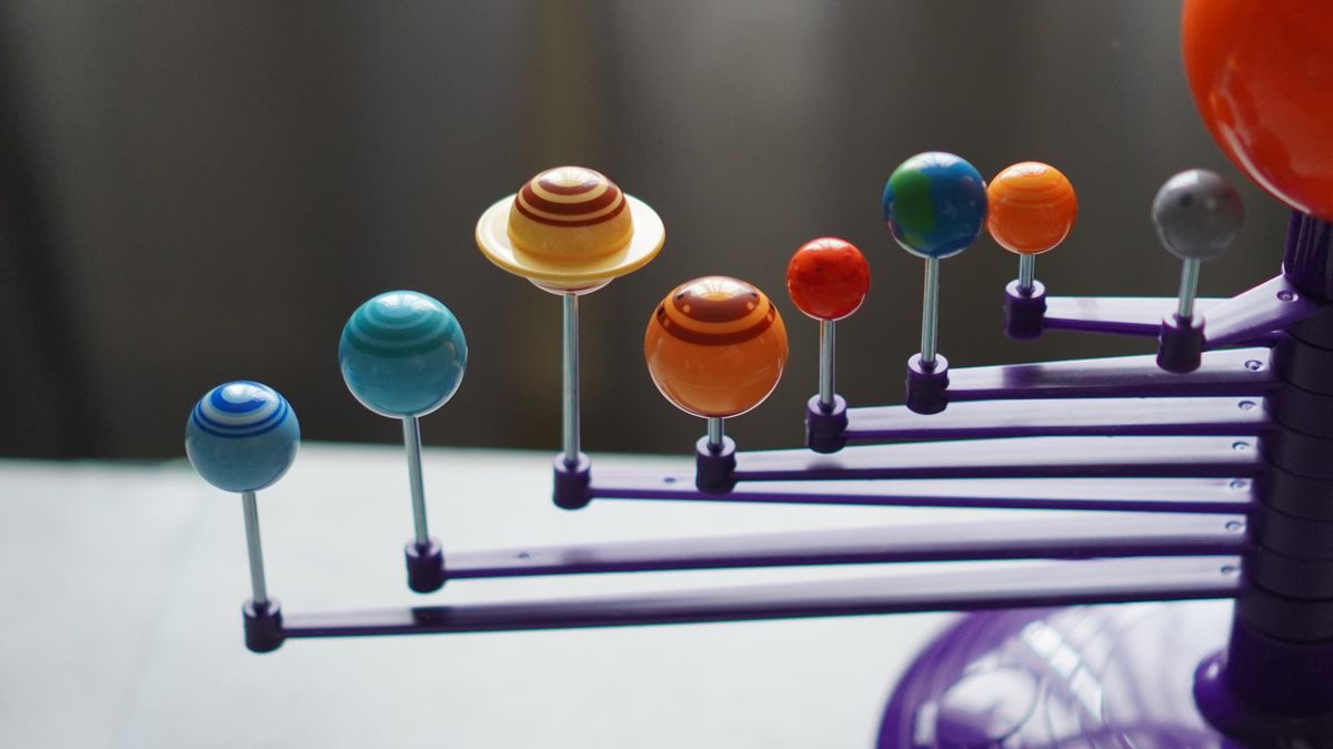 Science Can Solar System Planetary Projector review | Space