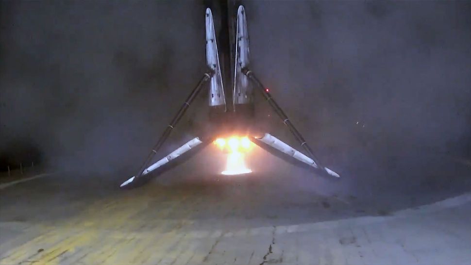 3... 2... 1... SpaceX launches Starlink satellites on third-to-last ...