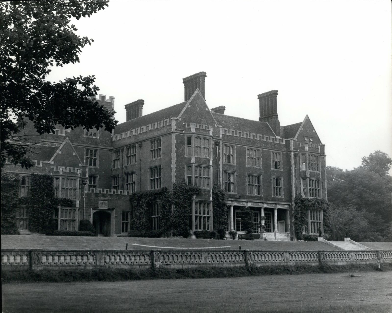 15 most expensive private schools in the UK | GoodtoKnow