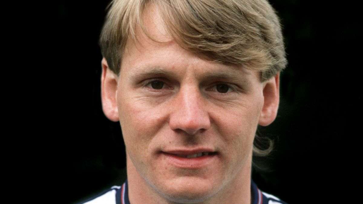 Singer: Stuart Pearce | Louder