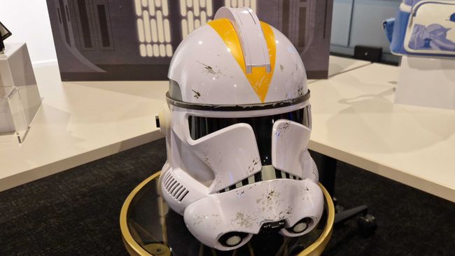 The Black Series 212th Clone Trooper helmet is testing my willpower ...