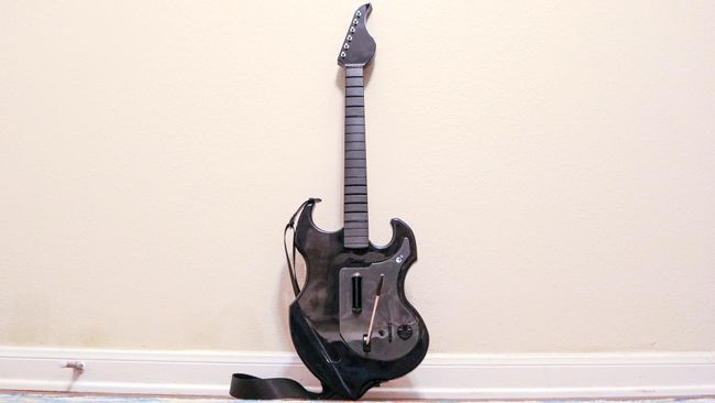 I just tried this new guitar controller — and it's perfect for reliving ...