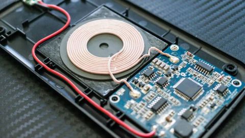 Wireless charging vs. wired charging vs. 'Fast Charging': How do they ...