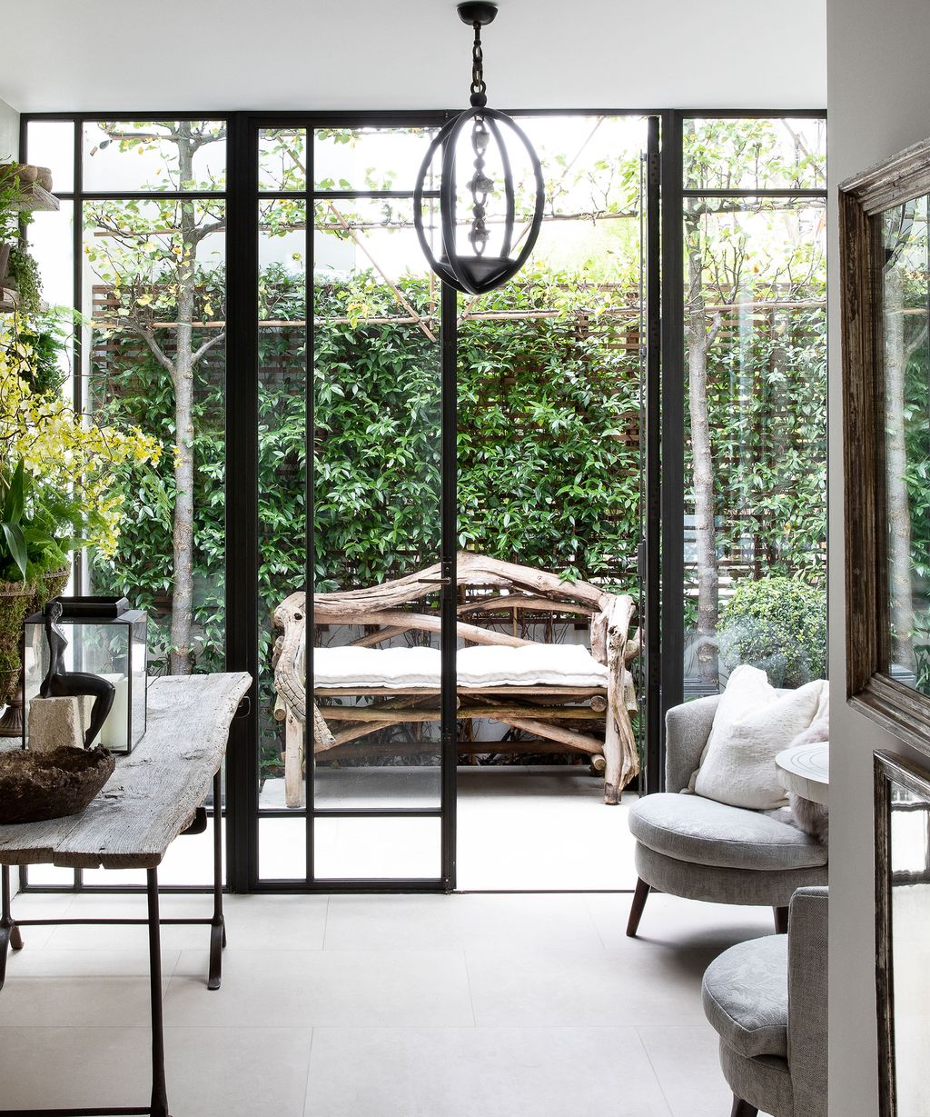 Courtyard garden ideas: 17 ways transform an enclosed space | Homes and ...